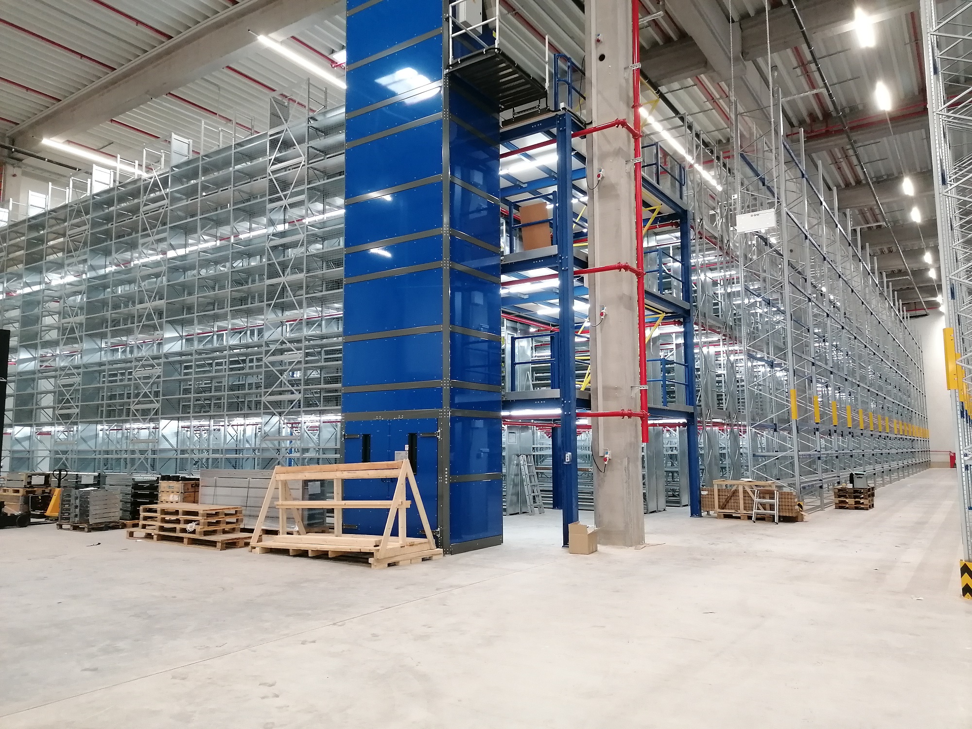 Systembühne BITO-Lagertechnik Bittmann GmbH Wernau - BETTERLIGHTS